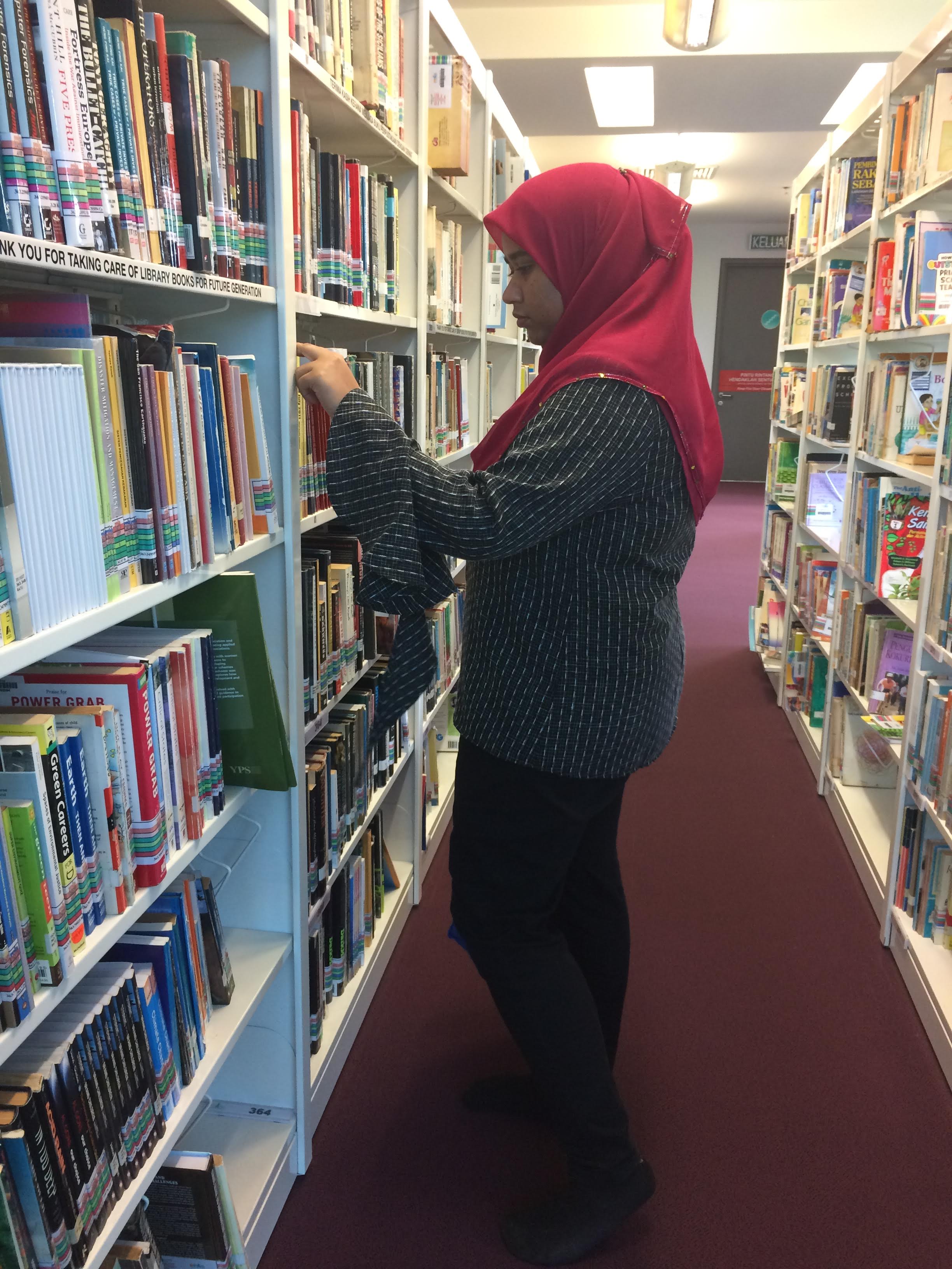 Library Tour: Raja Tun Uda Library in Shah Alam – Sakeena Sirajudeen